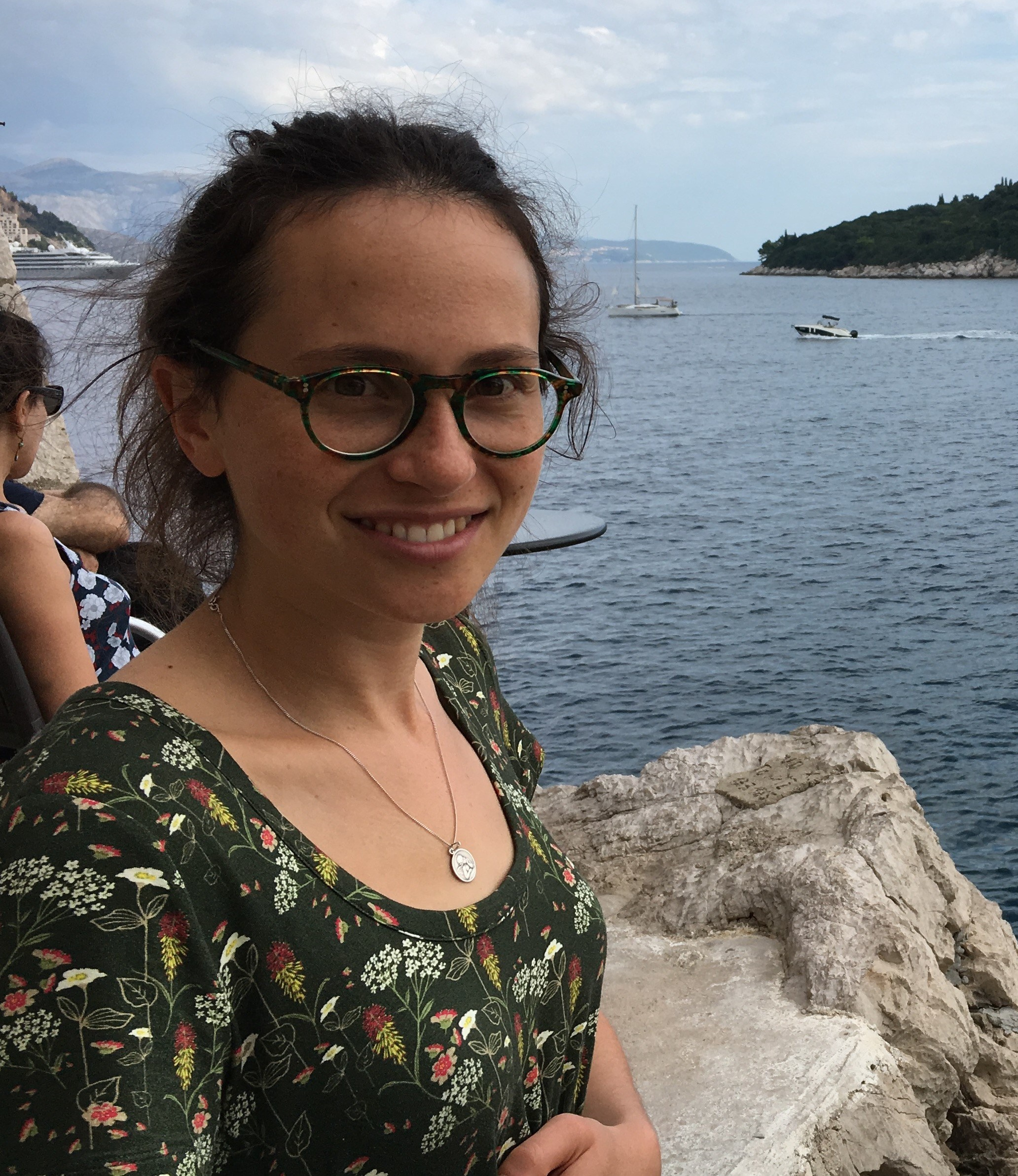 ‘Fellow Travellers’ – An interview with Lavinia Singer – The Kindling
